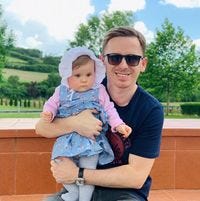 Shkelzen Krasniqi – Medium