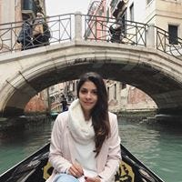 Isabela Ramos de Paula – Medium