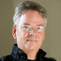 Tom Davis – Medium