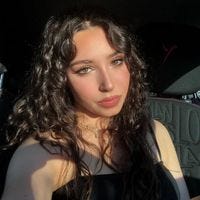 Marta Petrone – Medium