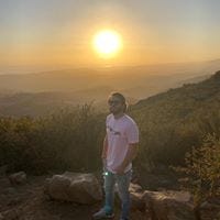 Fernando Henriquez – Medium