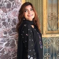 Syed Vaneeza – Medium