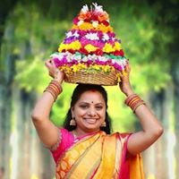 Sandy Sandhya – Medium