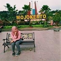 Avia Intann Rafiqa – Medium