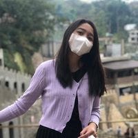 About – Amber Axel – Medium