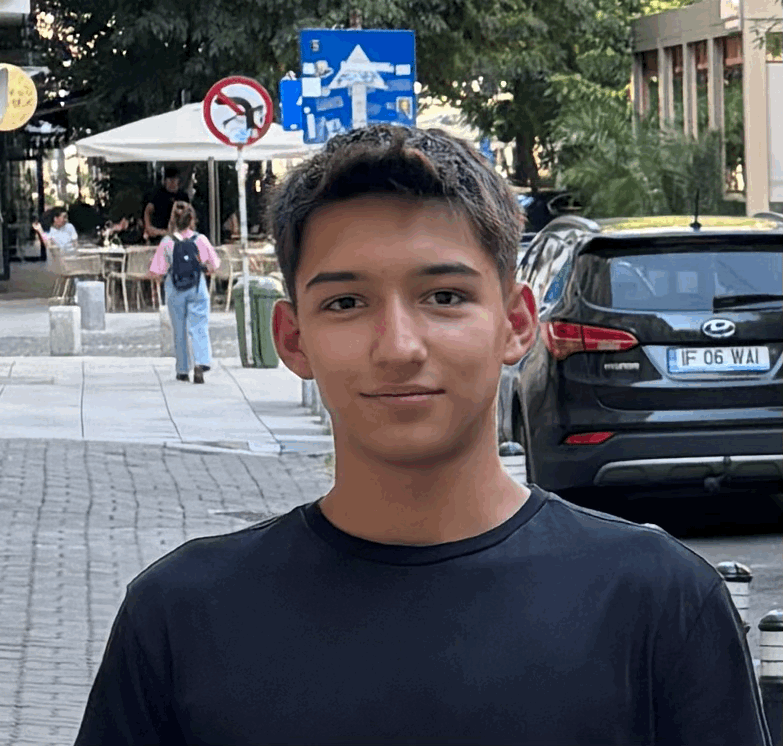 Marius Andrei Postelnicu – Medium