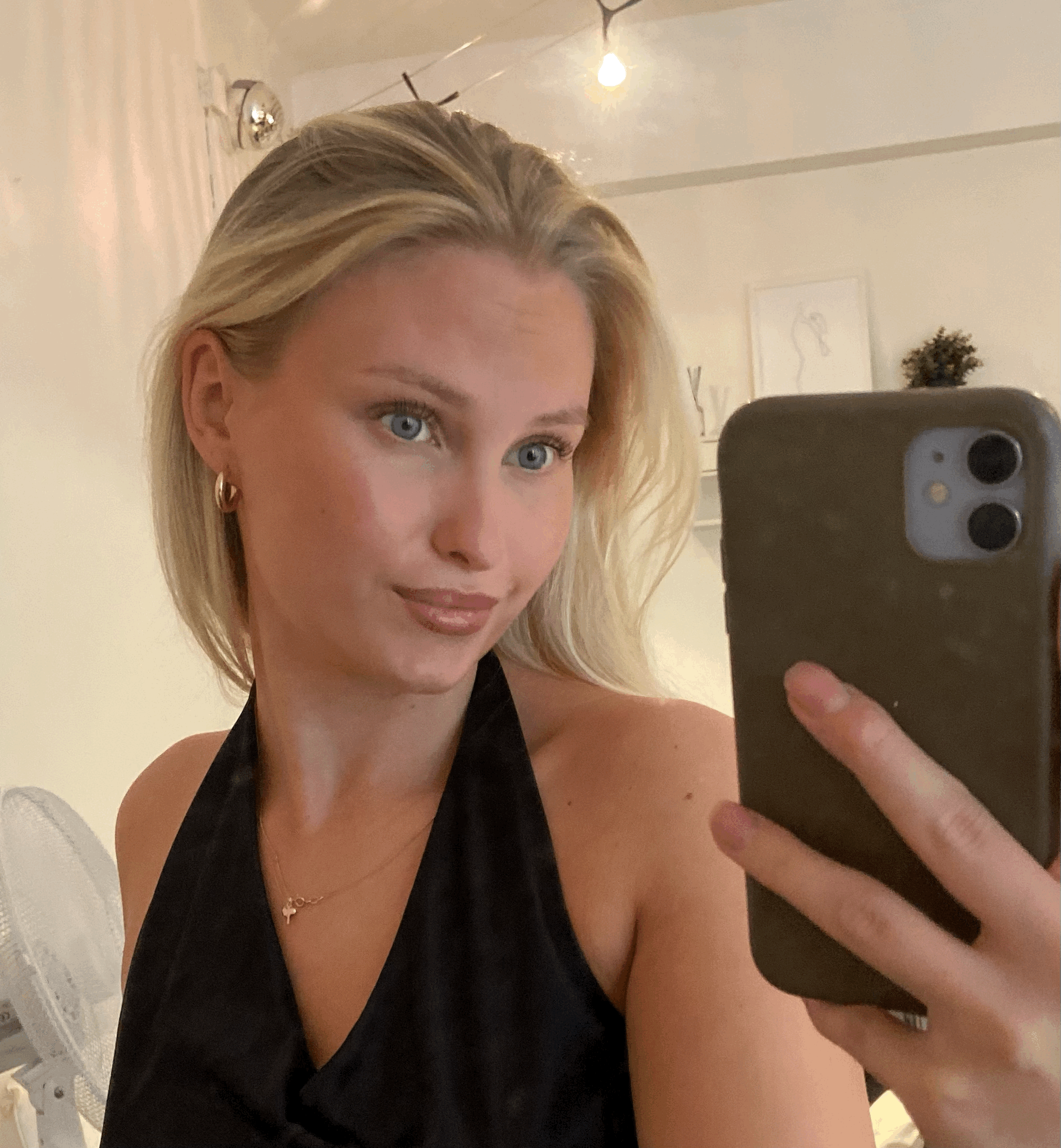 Oona Laitila – Medium