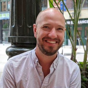 Q&A with ‘Short Story, Long’ founder Aaron Burch | by Andrew Careaga | Feb, 2025 | Medium