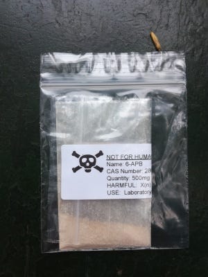 6-APB powder. Buy 6-APB powder Discreetly from… | by Holkinamo | Medium