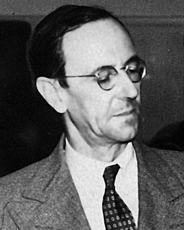 James Chadwick. James Chadwick nació en Cheshire… | by Xavier Pardell ...