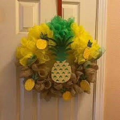 How to Make a Compass Door Hanger | by Pineapplewreaths | Medium