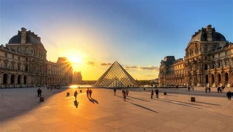 5 Best Louvre Museum Skip-the-Line Highlights Tours with Mona Lisa | by ...