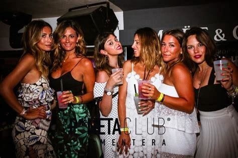Top 5 Dance Clubs & Discos in Formentera: Where the Night Comes Alive ...