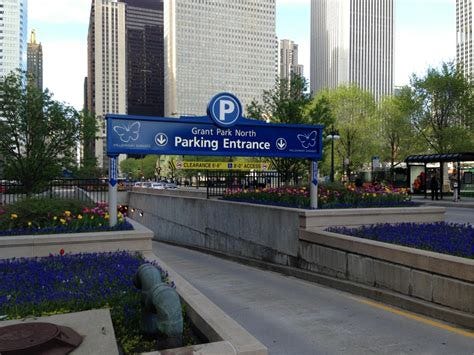 Top 5 Best Places to Park and Ride Into Chicago | by Laurenlittle | Medium