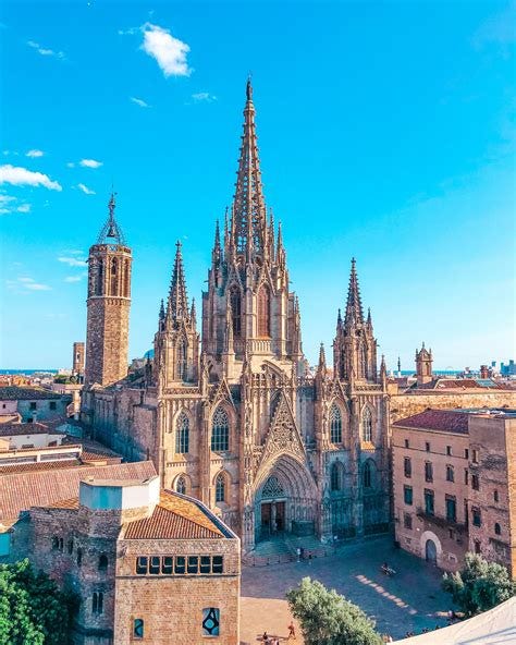 Barcelona: Top 10 Things To Do (Spain Travel Guide) | by Hadleyalvarez ...