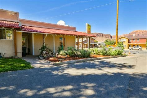 Top 5 Cheap Places To Stay In Moab Utah | by Rhysmack | May, 2024 | Medium