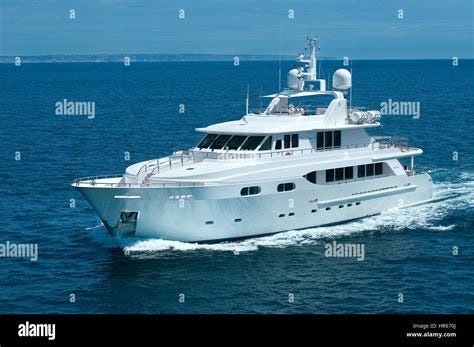 Top 5 Fancy Yacht Trips in the Mediterranean: Pretty Great Yachting ...