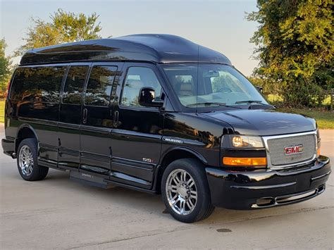 Review Top Best 12 Passenger Vans Starting at $907: Your Ultimate Guide ...