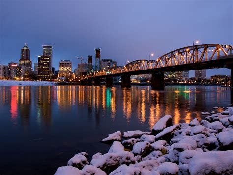 Top 5 Things To Do In Portland Oregon In December | by Oskarmoon | May ...