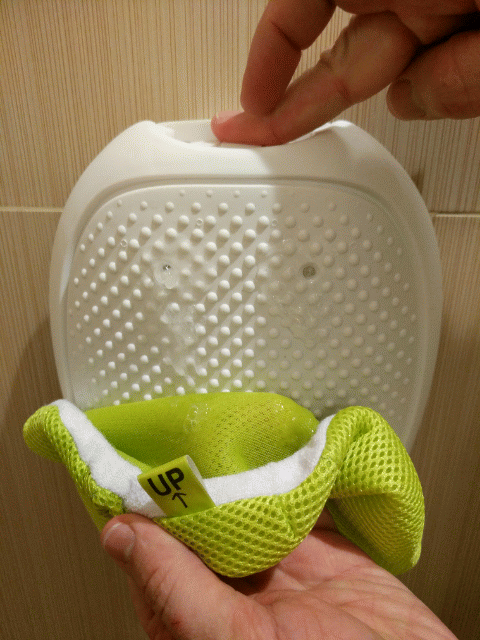 Back scrubbing in the shower — trying Squeechy | by Sunny Diaz | Medium
