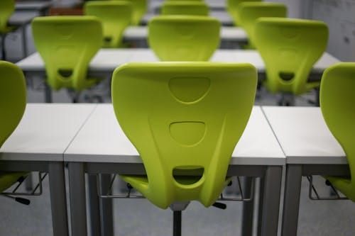 Understanding the Importance of Comfort in Classroom Seating Abu Dhabi ...