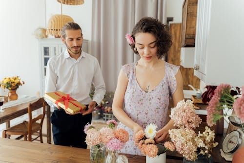 “Ten Years of Marriage: Every Cheat Comes with High — end Jewelry, and ...