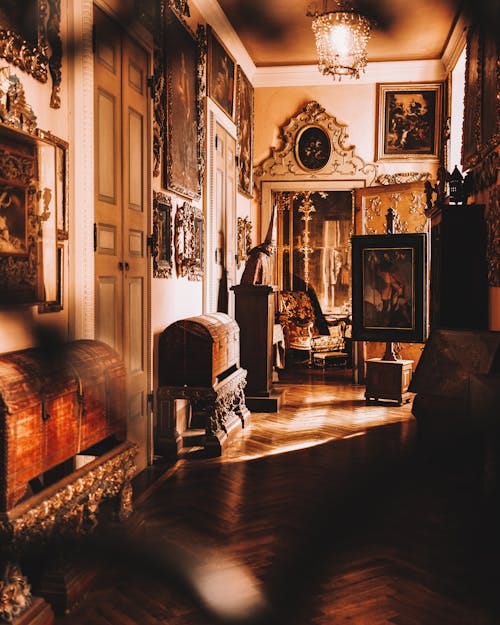 Timeless Charm: Creating the Old Money Look in Your Home | by U Bukhari | Oct, 2024 | Medium