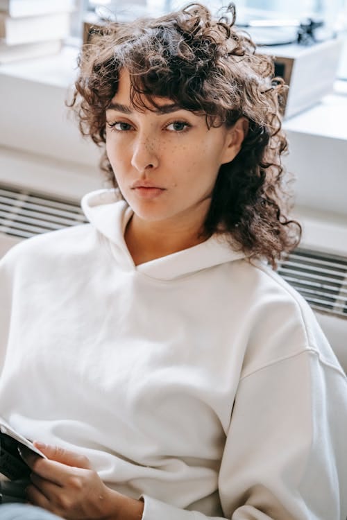 10 Qualities Of Strong Women That Men Can’t Handle | by Elevate | Medium