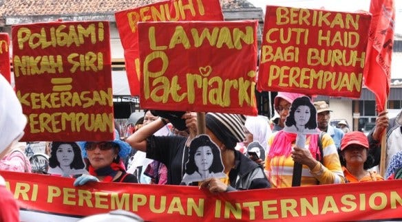 Bukan Sekadar Angka: Meresapi Kehidupan Perempuan di Balik Statistik Kapitalisme Pabrik | by ...