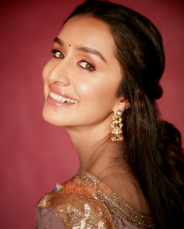 Why You Should Book Shraddha Kapoor for Your Corporate Event | by Usharani Koli | Sep, 2024 | Medium