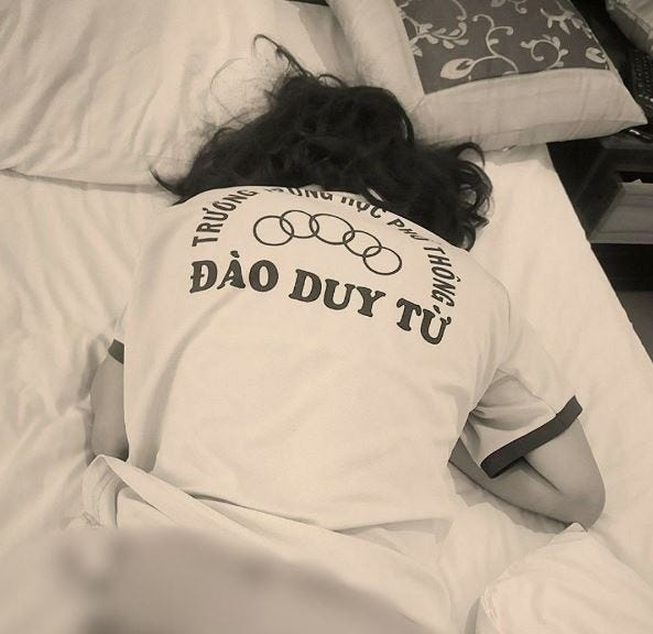 WATCH Dao Duy Tu Full Clip Lying in Bed: Full Video, Clips in Bed and High School Dao Duy Tu ...