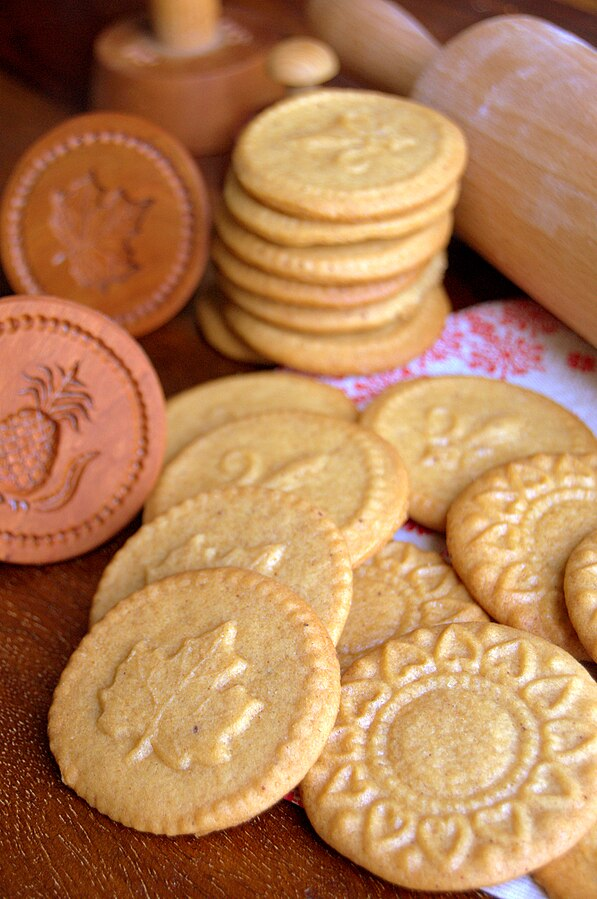 5 Vegan Cookies From History for Your Next Holiday Party | by Danielle Herring | Plant Based ...