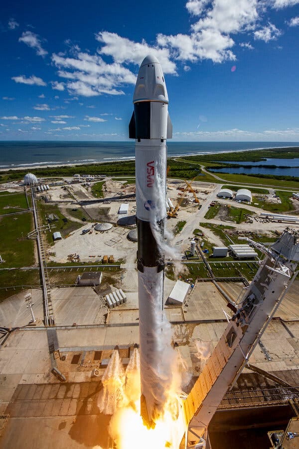 31 Hours Inside SpaceX Mission Control | by Vineet Sharma | Medium