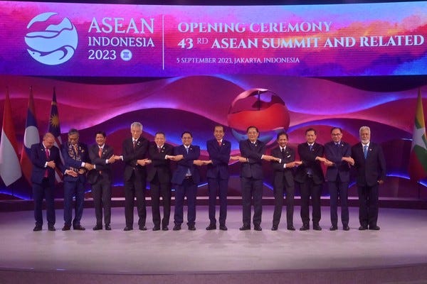 KTT ASEAN Gala Dinner Shines in Indonesia | by kardi | Medium