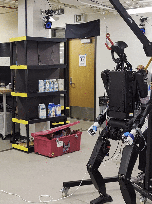 Towards robust Humanoid Loco-Manipulation using Deep Reinforcement ...