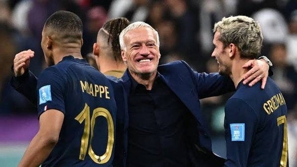 Didier Deschamps, Sang Pelatih Terbaik di Piala Dunia 2022 | by Arthur ...