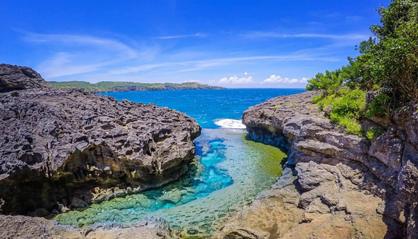 Bali: Angel’s Billabong, A Secret Paradise Nestled Among Nusa Penida’s Cliffs | by Maverick Oen ...