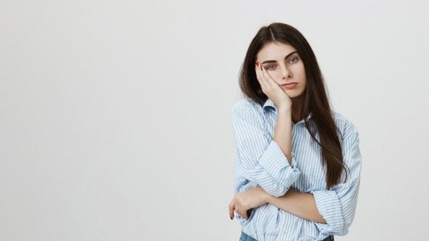 SIGNOS QUE LE DAN MENOS IMPORTANCIA AL AMOR - angela az - Medium