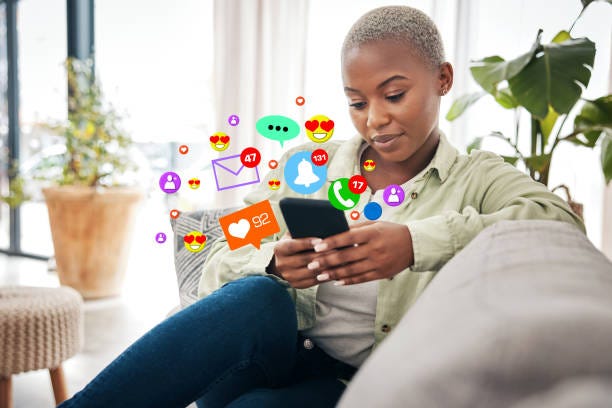 The Impact of Social Media on Relationships | by Olu Odedeyi | Write A Catalyst | Mar, 2025 | Medium