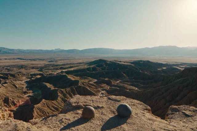 Burnout, Bagel, dan Cinta yang Biasa-Biasa Saja | by Nadhifa. | Apr ...