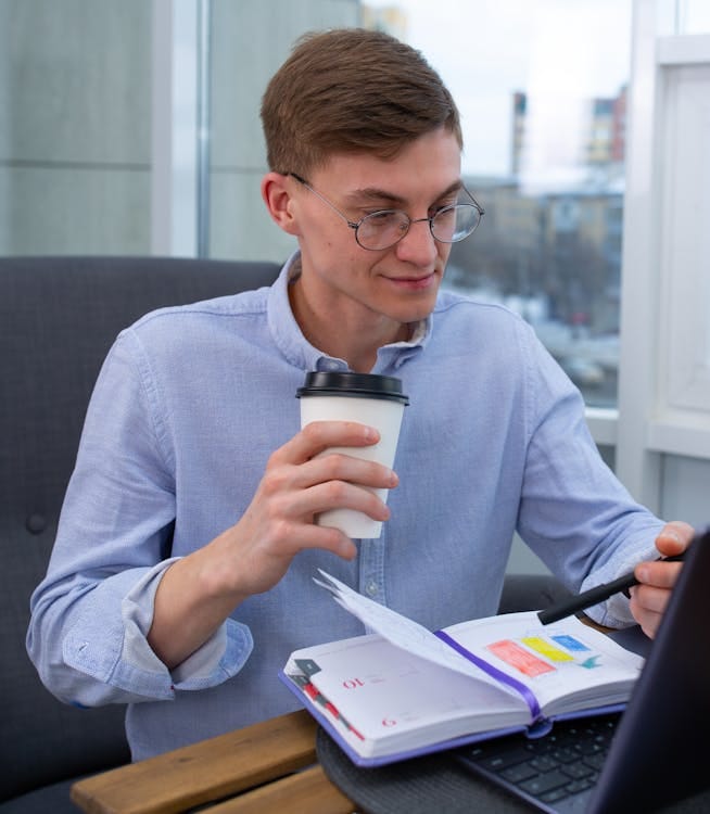 The Digital Dream. In the heart of the bustling city of… | by Islahi ...