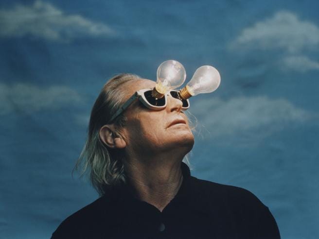 He turned lamps into works of Art: memories of Ingo Maurer | by Benedetta Cerri | Artupia ...