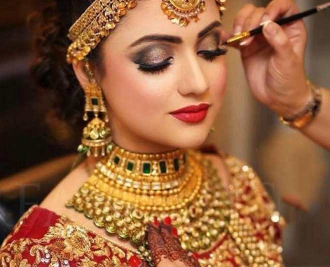 Discover the Best Parlour in Kolkata for Bridal Makeup | by Usharani ...