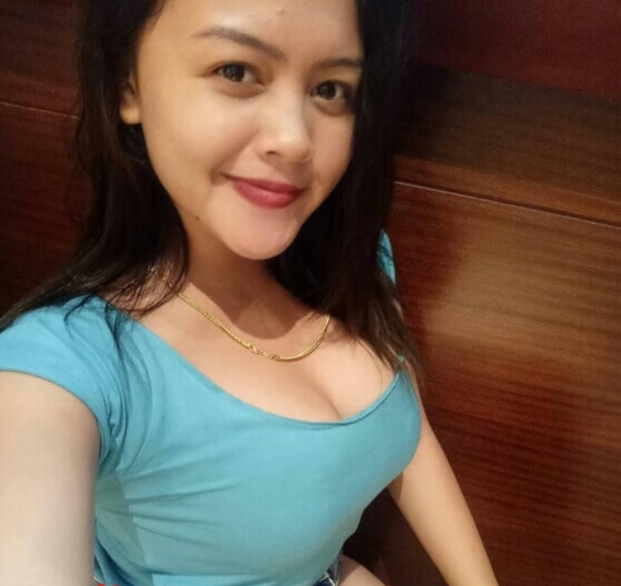 Hujan lebat yang menghanyutkan keperawanan ku juga | by Yolamaulida | Medium