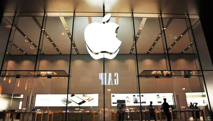 Apple Creates a Folding iPad and Clamshell-Style Foldable iPhones. | by ...