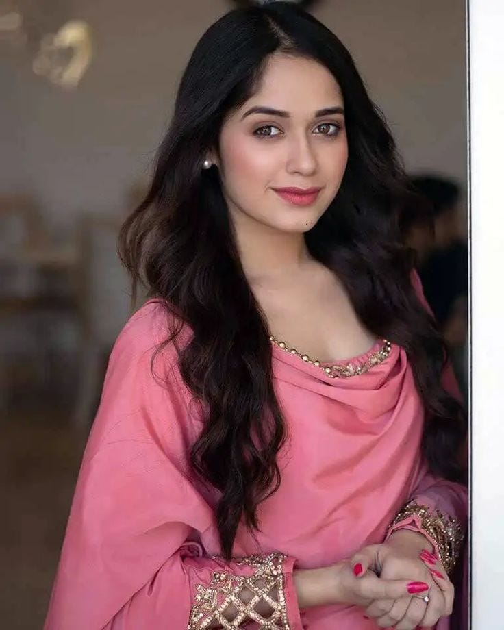 Jannat Zubair’s Book Launch: A New Milestone in Her Multifaceted Career | by Gopalhande Oppvenuz ...
