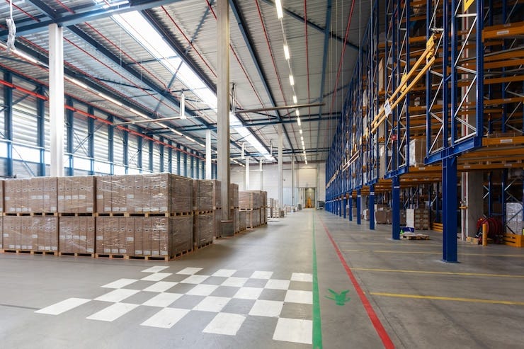 Maximizing Storage Efficiency with Professional Warehouse Racking ...
