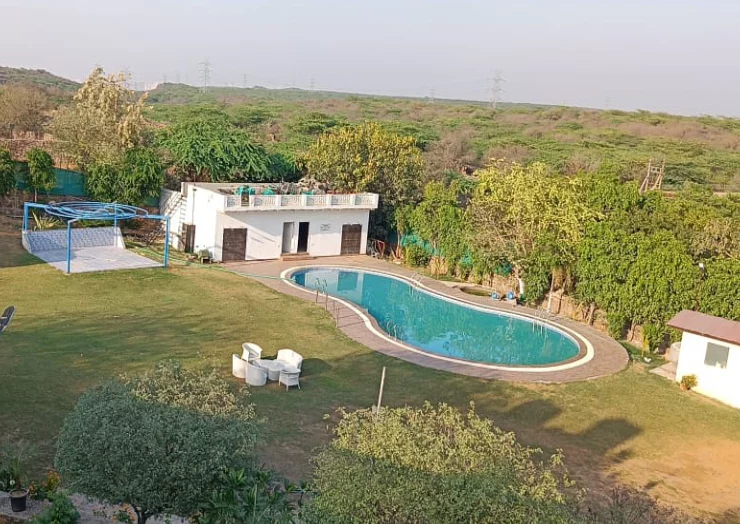 “A Luxurious Retreat: Unveiling the Splendors of Hideaway Resort in ...