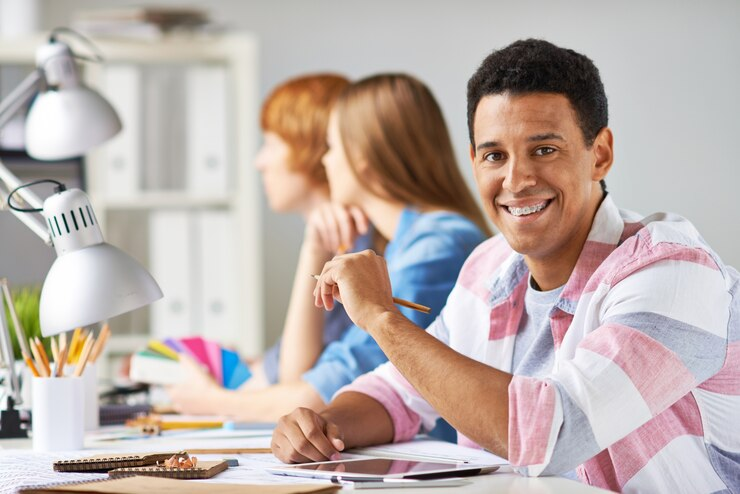 Speak Up, Faridabad! Mastering English with the Perfect Course | by kmindz edu | Apr, 2024 | Medium