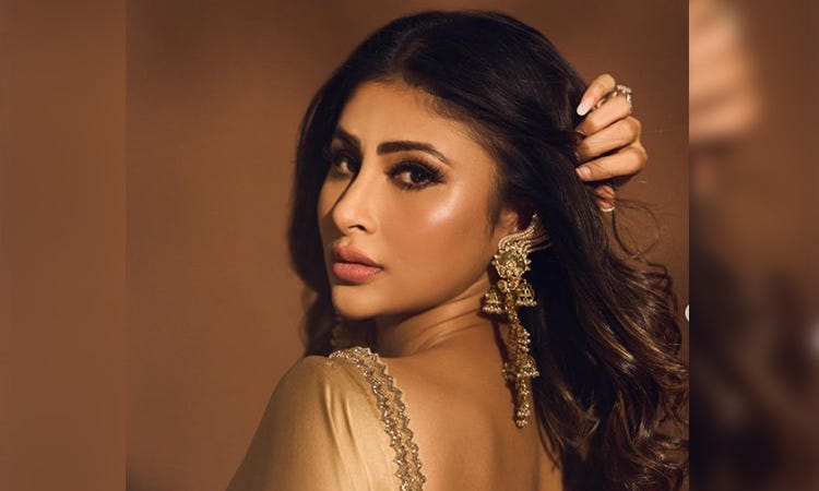 Mouni Roy: A Bollywood Star Ready to Dazzle Your Next Event | by Gopalhande Oppvenuz | Oct, 2024 ...
